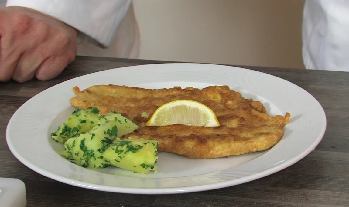 Pariser Schnitzel mit Petersilerdäpfel - Starchef Alemania